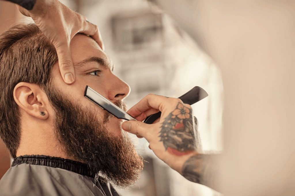 How to Choose the Best Straight Razor for Barbers? - Beards Base